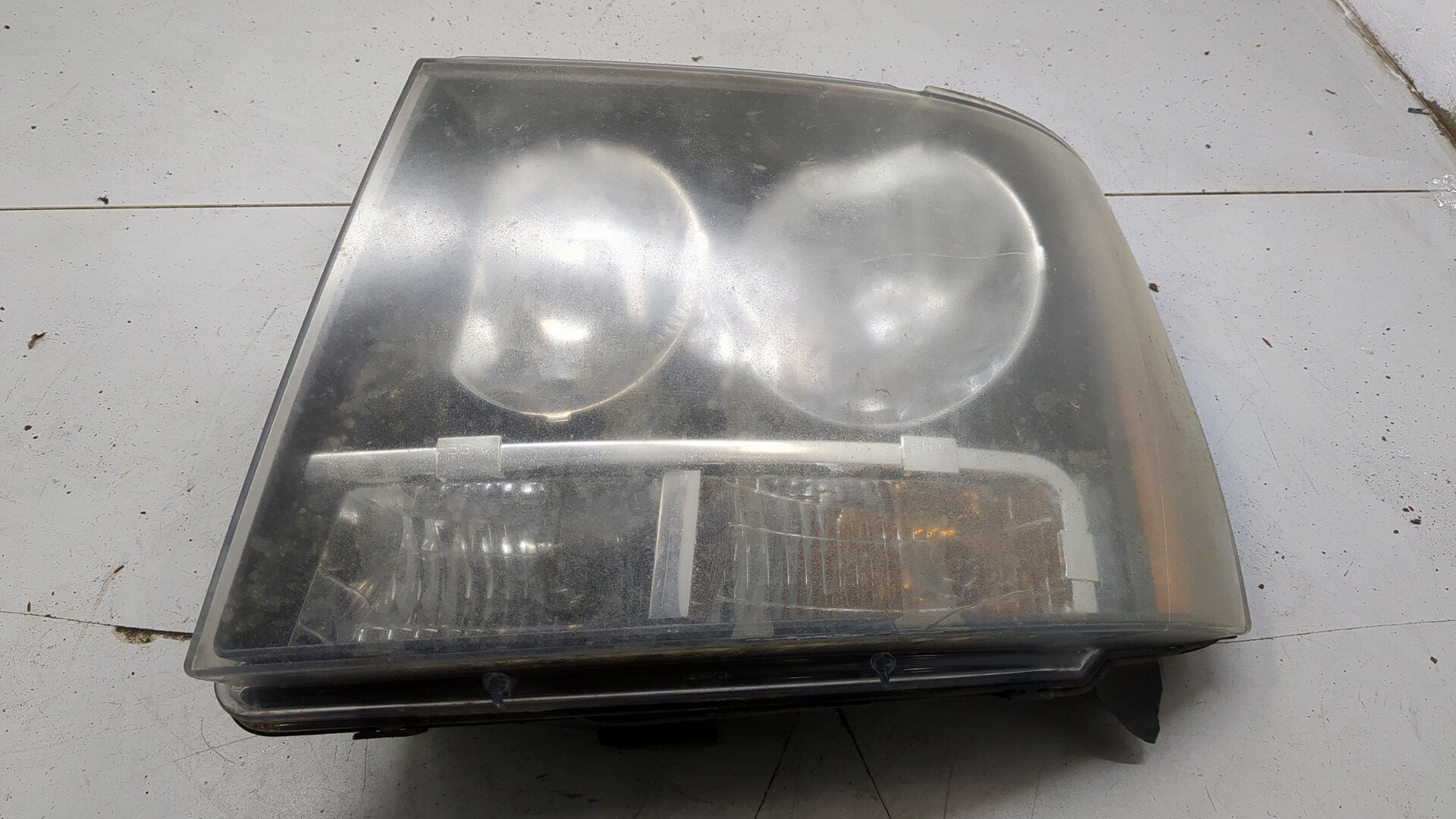 Фара (передняя) левая Chevrolet Tahoe Б/У