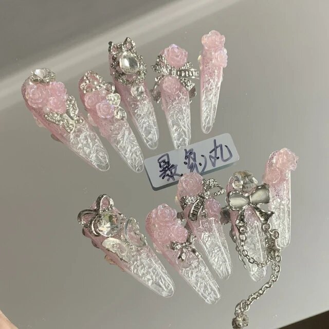 Набор из 10 горячих длинных заостренных ногтей ручной работы в форме гроба, полностью покрывающих ногти, накладные ногти Sanrio KT с металлической цепочкой и сверкающими бриллиантами в виде цветка, Размер: М-16-12-13-12-10