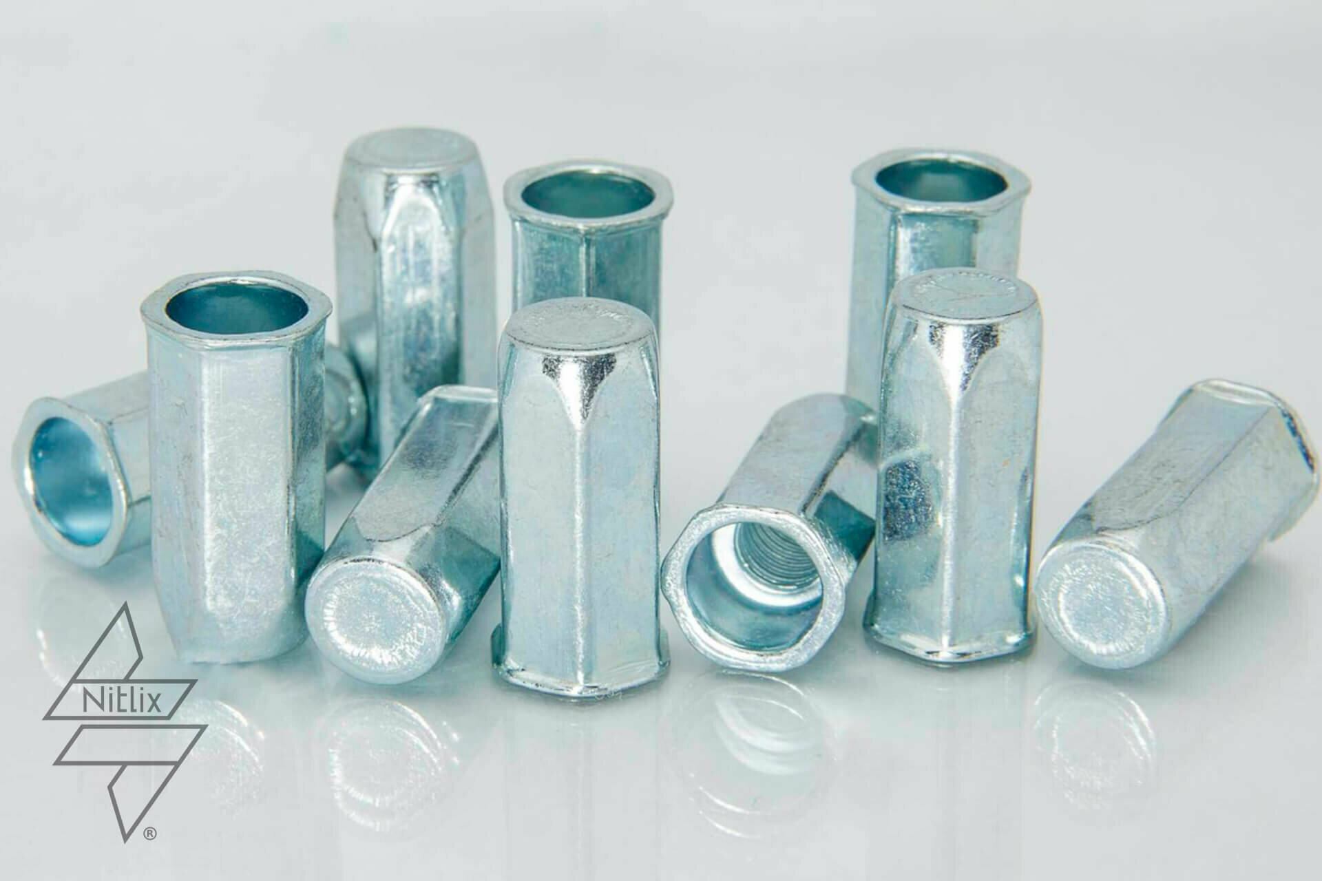 Гайка заклепочная NITLIX М6 уменьшенный борт шестигр, закрытая L=20.5 (0,5-3,5) 100 шт.