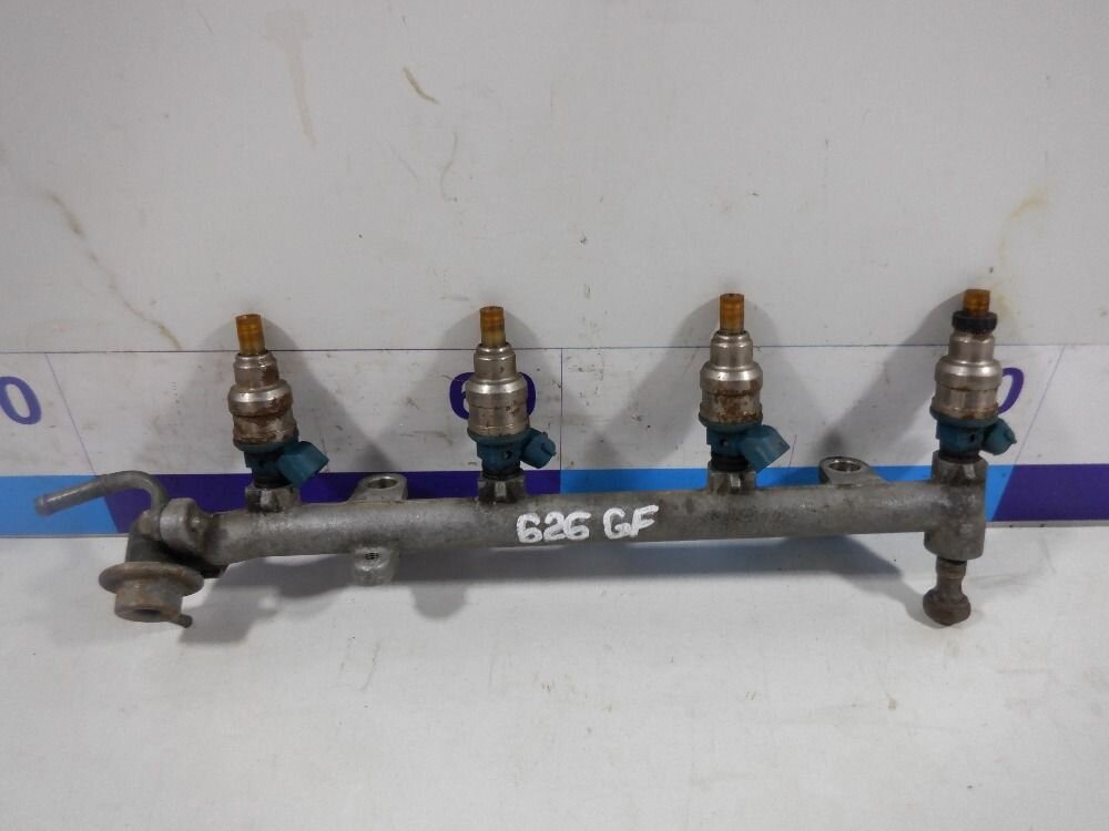 Форсунка топливная Mazda 626 GF