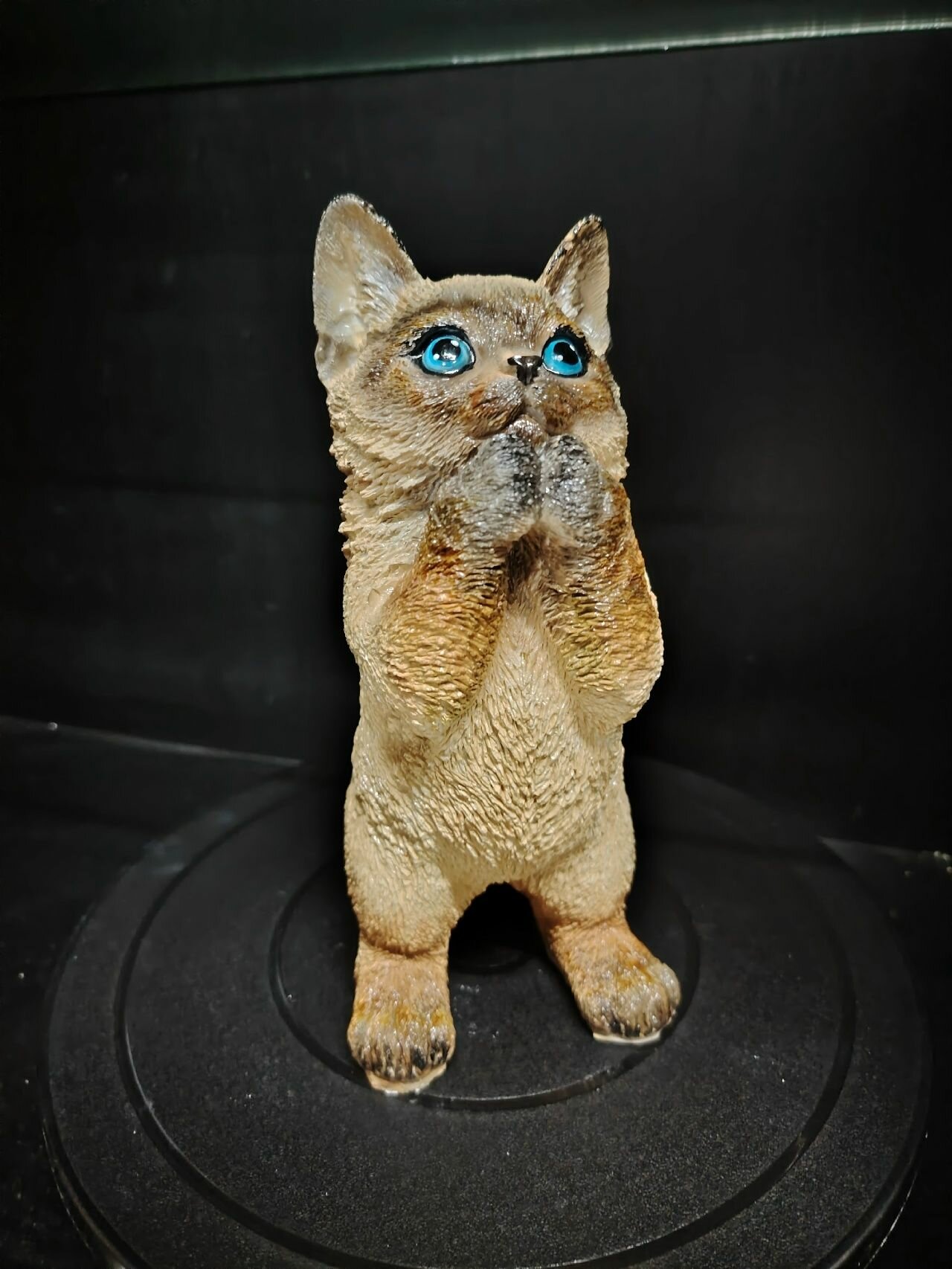 Декоративная фигура из гипса кот