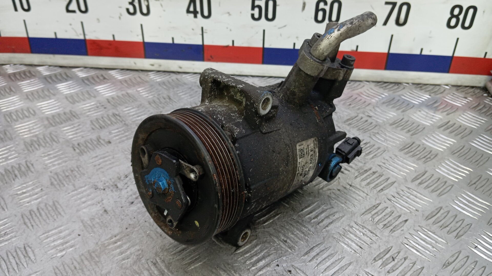Компрессор кондиционера дизельный VOLKSWAGEN CADDY 3, Номер 5K0820803E