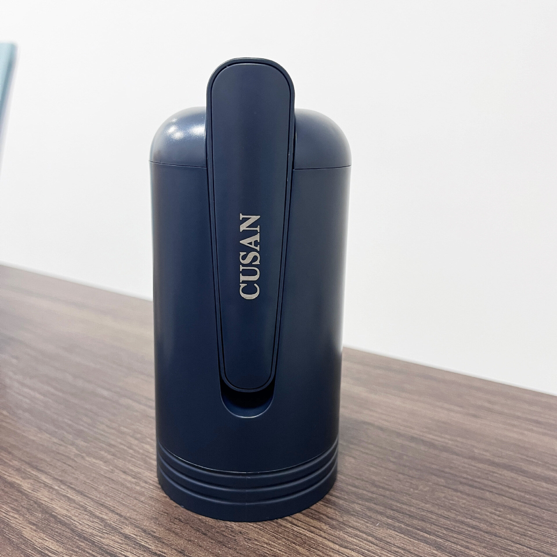 В наличии оптом складной диспенсер для бутилированной воды с автоматической зарядкой через USB