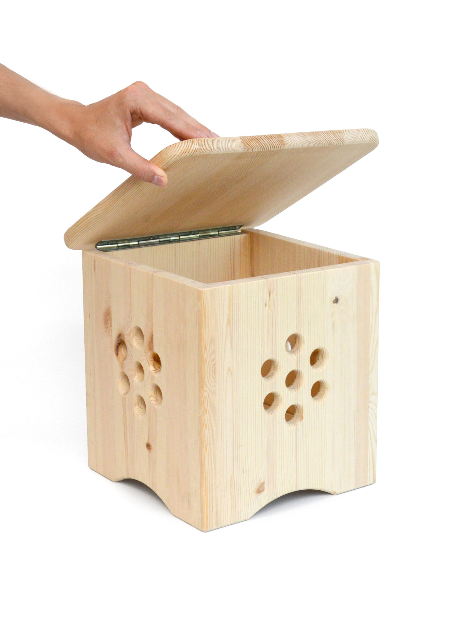 Пуфик деревянный с подъемной крышкой. Пуф в прихожую