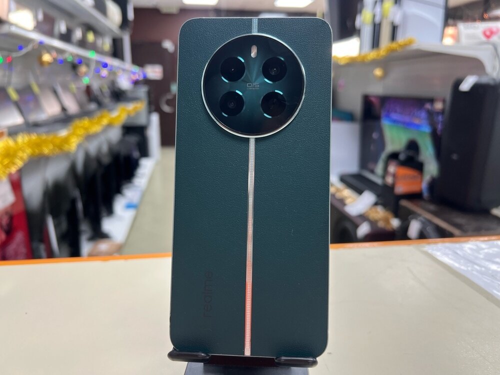 Смартфон Realme 12+ 12/256, тёмно-зелёный, Б/У уценка