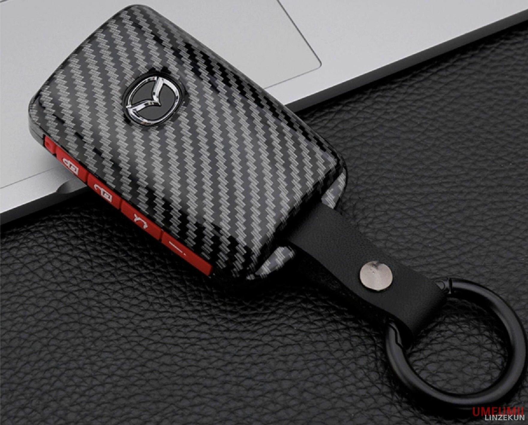 Защитный чехол с брелком для автомобильного смарт ключа Мазда, карбоновый каркас и красные кнопки, ключница с пряжкой для машины марки Mazda, 3, 6, CX-30 СХ-5, СХ-7, СХ-9 седан 2018 19 20 21 года