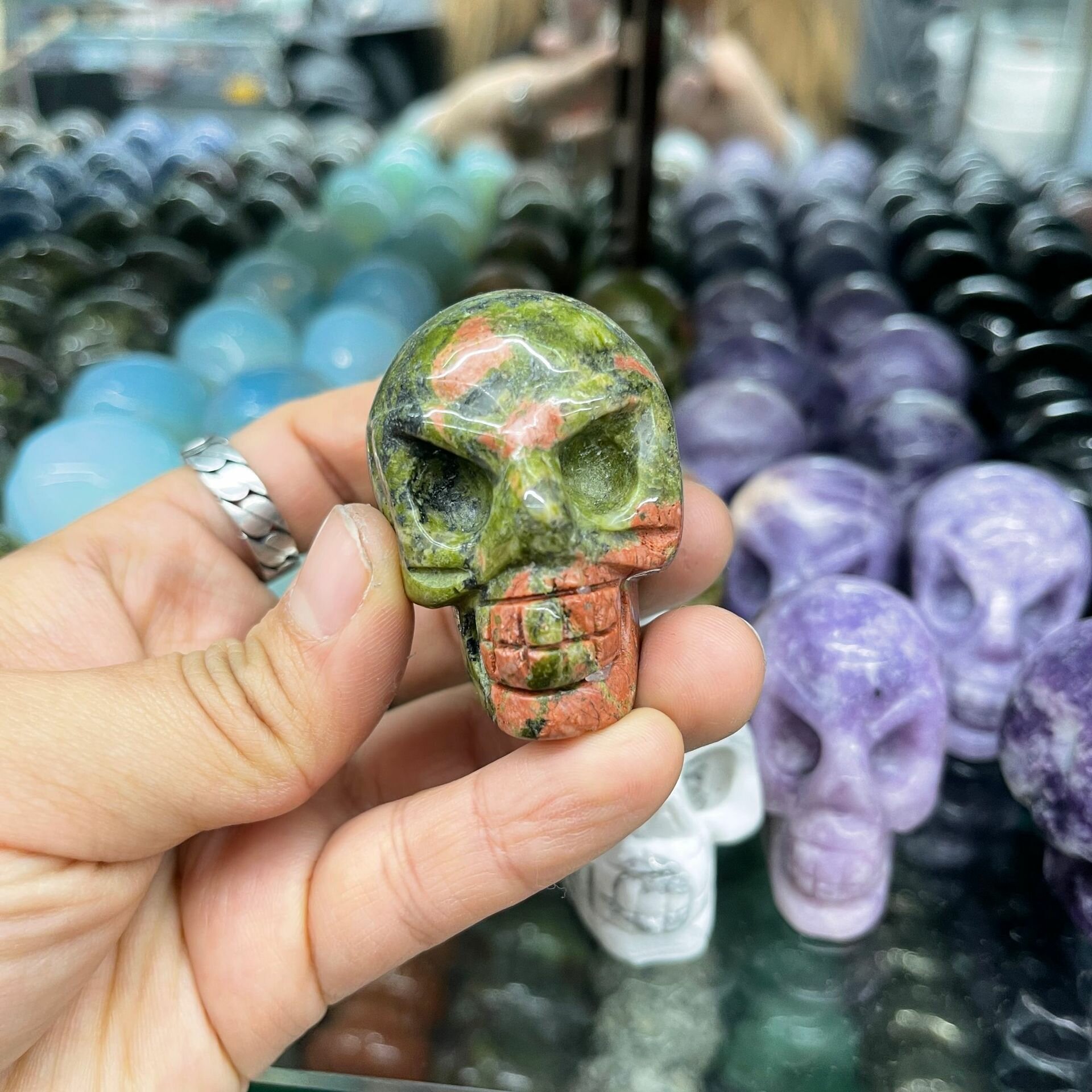 2inch Нефритовый Резной Череп Натуральный Необработанный Камень Полированный Призрачный Голова Хэллоуинское Украшение Кристальный Череп Орнамент