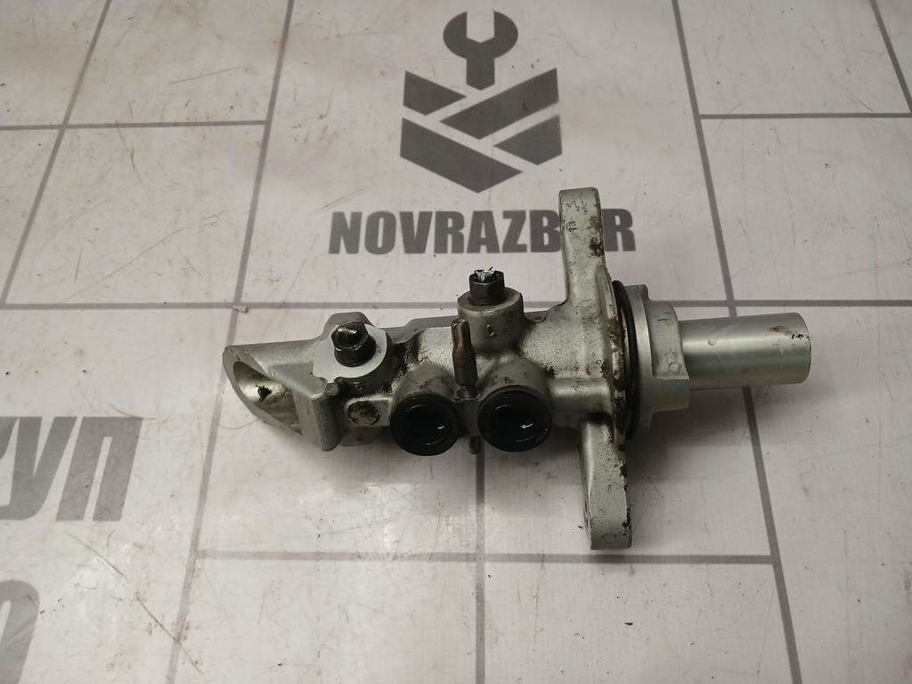 Цилиндр тормозной главный Renault Fluence 10-17