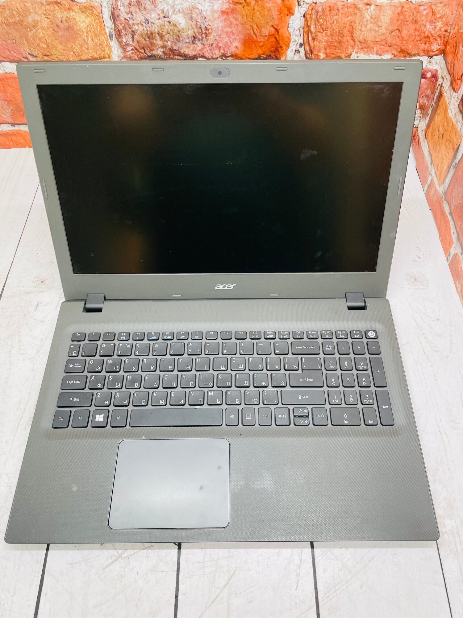 Игровой ноутбук 15,6, Acer E5-573G-39RA, Intel Core i3 5005U, 4 Gb DDR3, 500 Gb HDD, GeForce 940