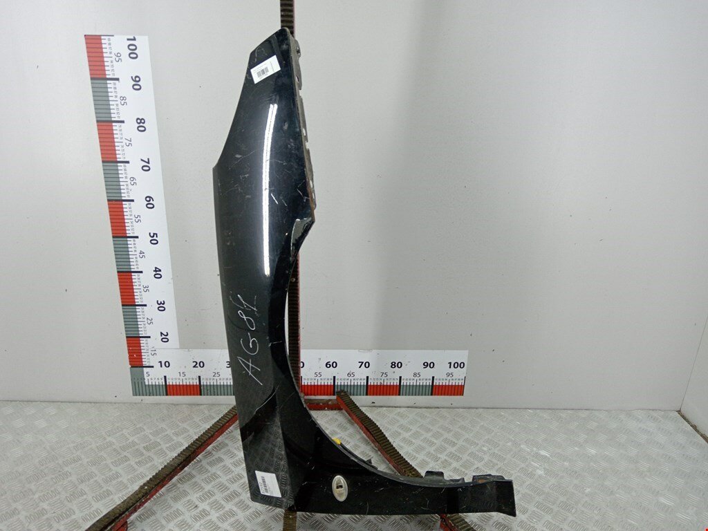 Крыло переднее правое Peugeot 407 арт. 2227168