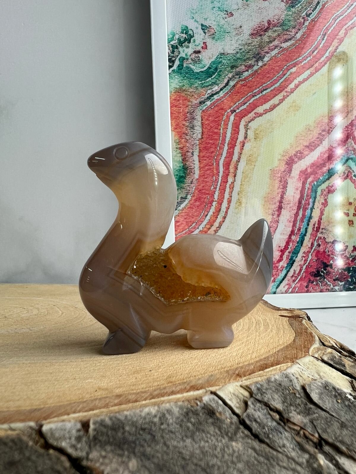 Фигурка Динозавр из натурального камня Агат с жеодой. Размер 51х50х14 мм, 42 гр.