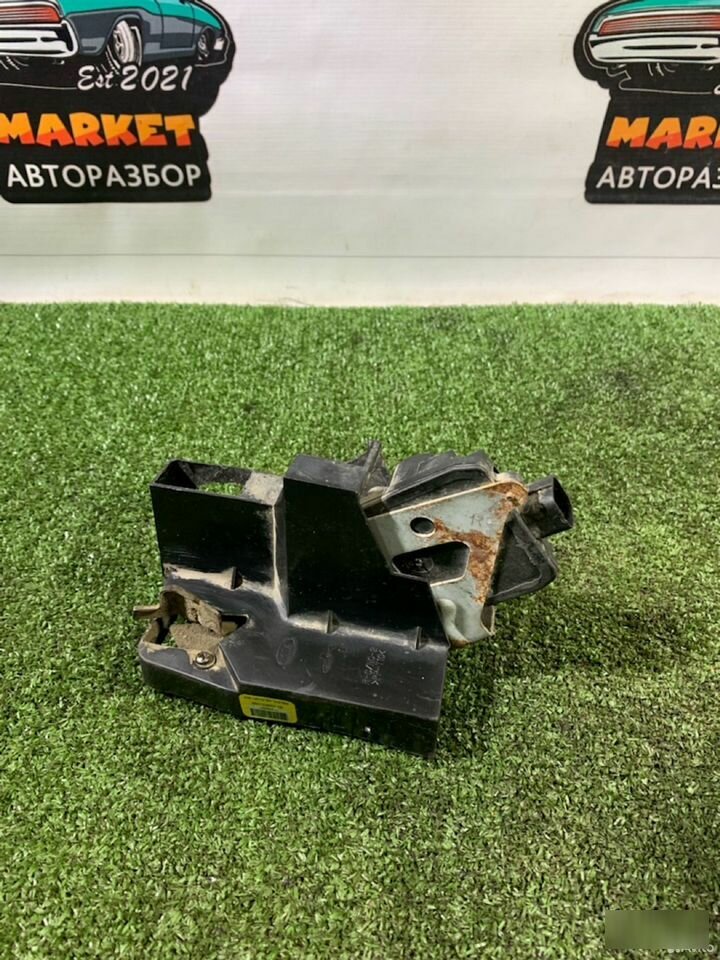 Замок двери задний правый Kia Rio 2002-2005