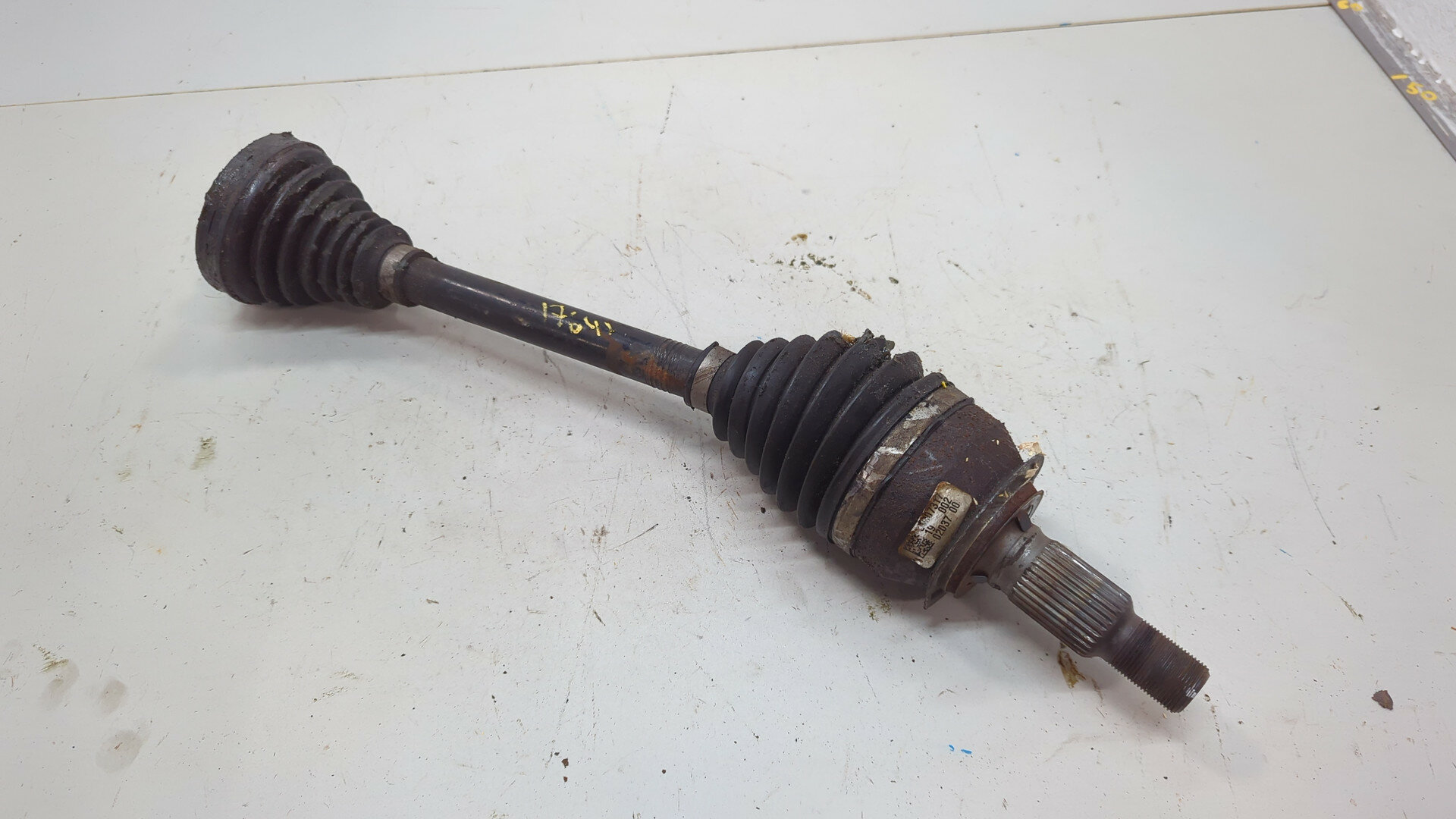 Полуось (вал, шрус) левая передняя Chevrolet Equinox Б/У