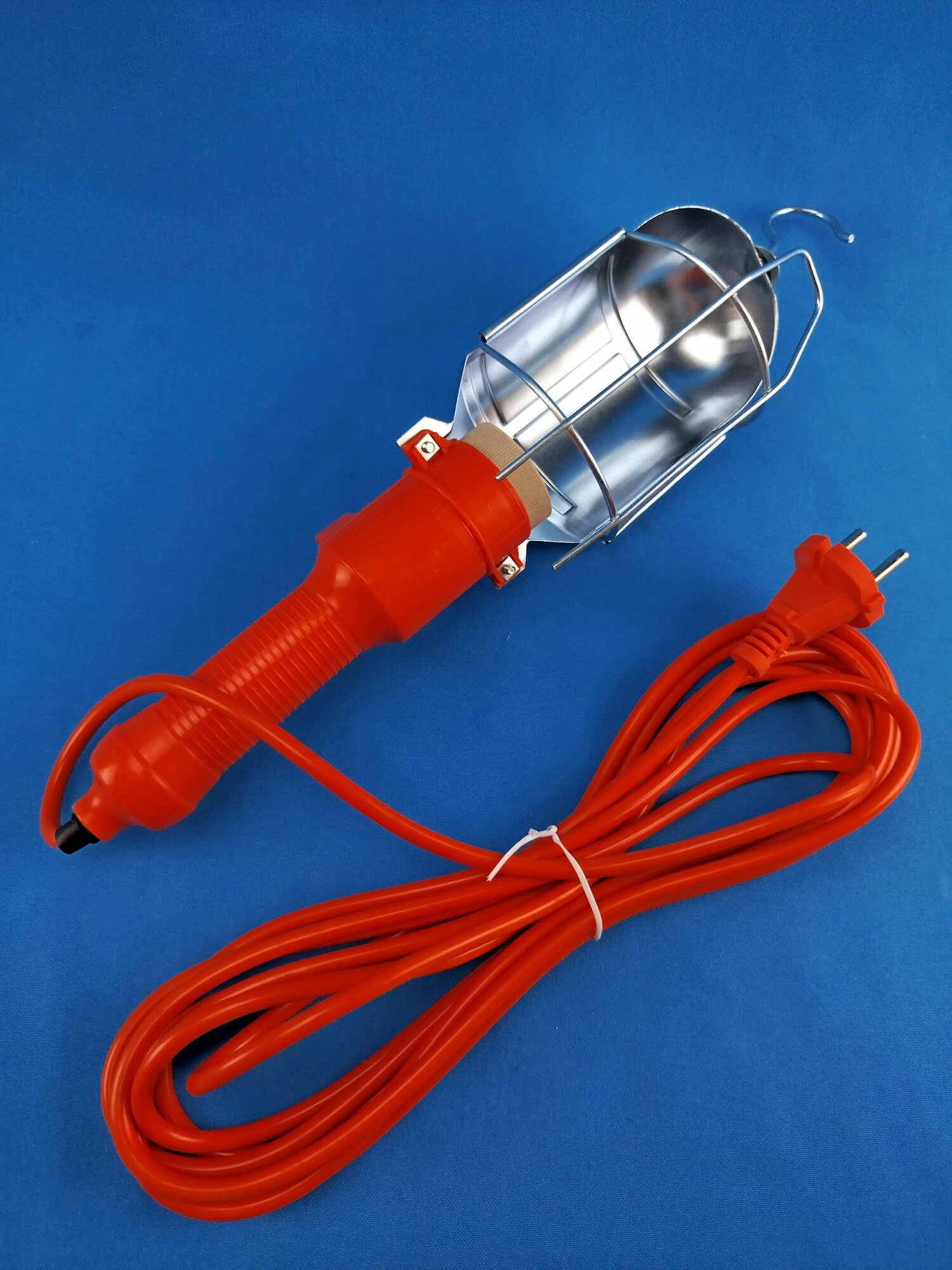 Фонарик переноска "AIRLINE" 220В, провод 5м