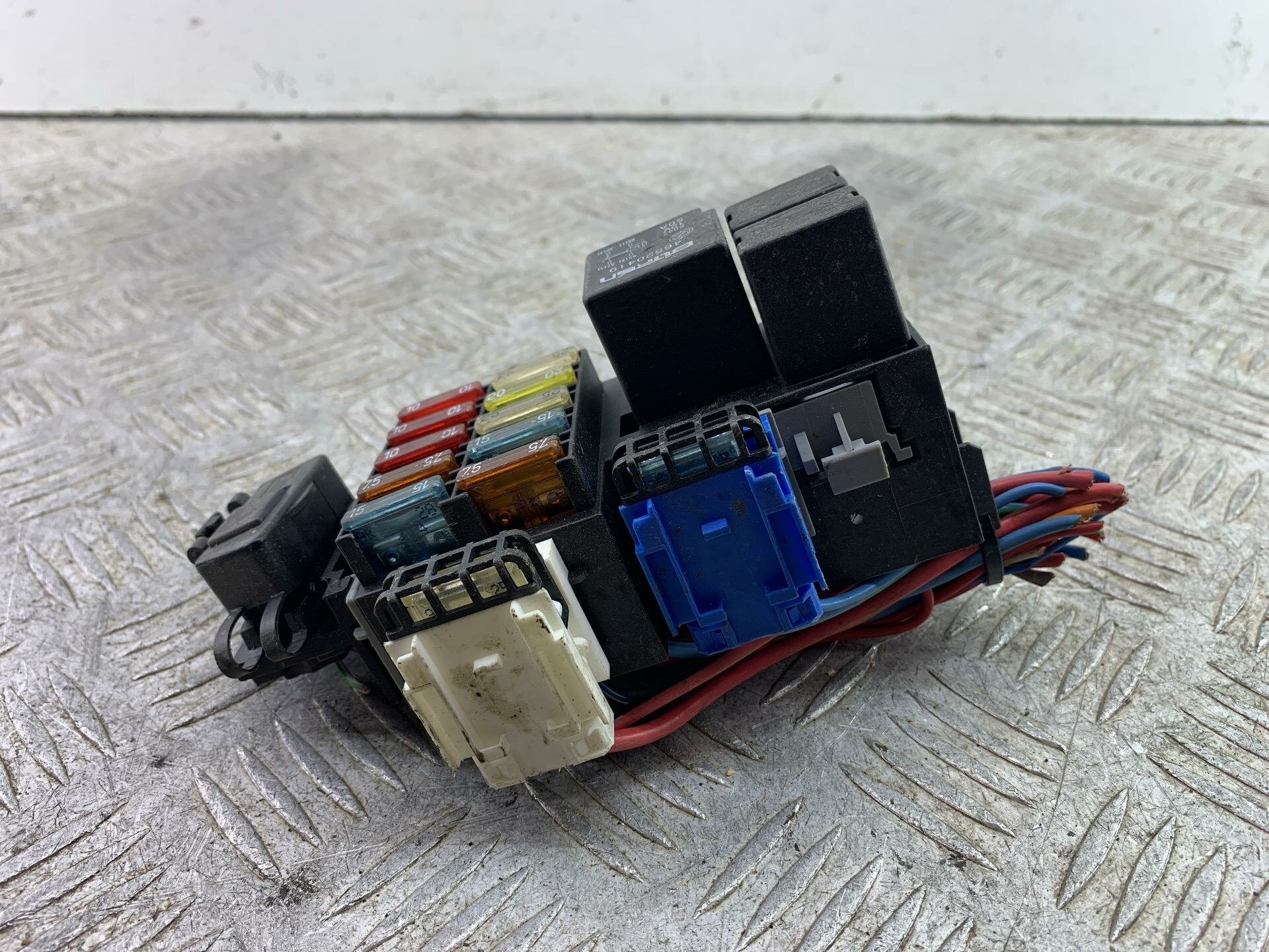 Блок реле и предохранителей Lancia Lybra 2000