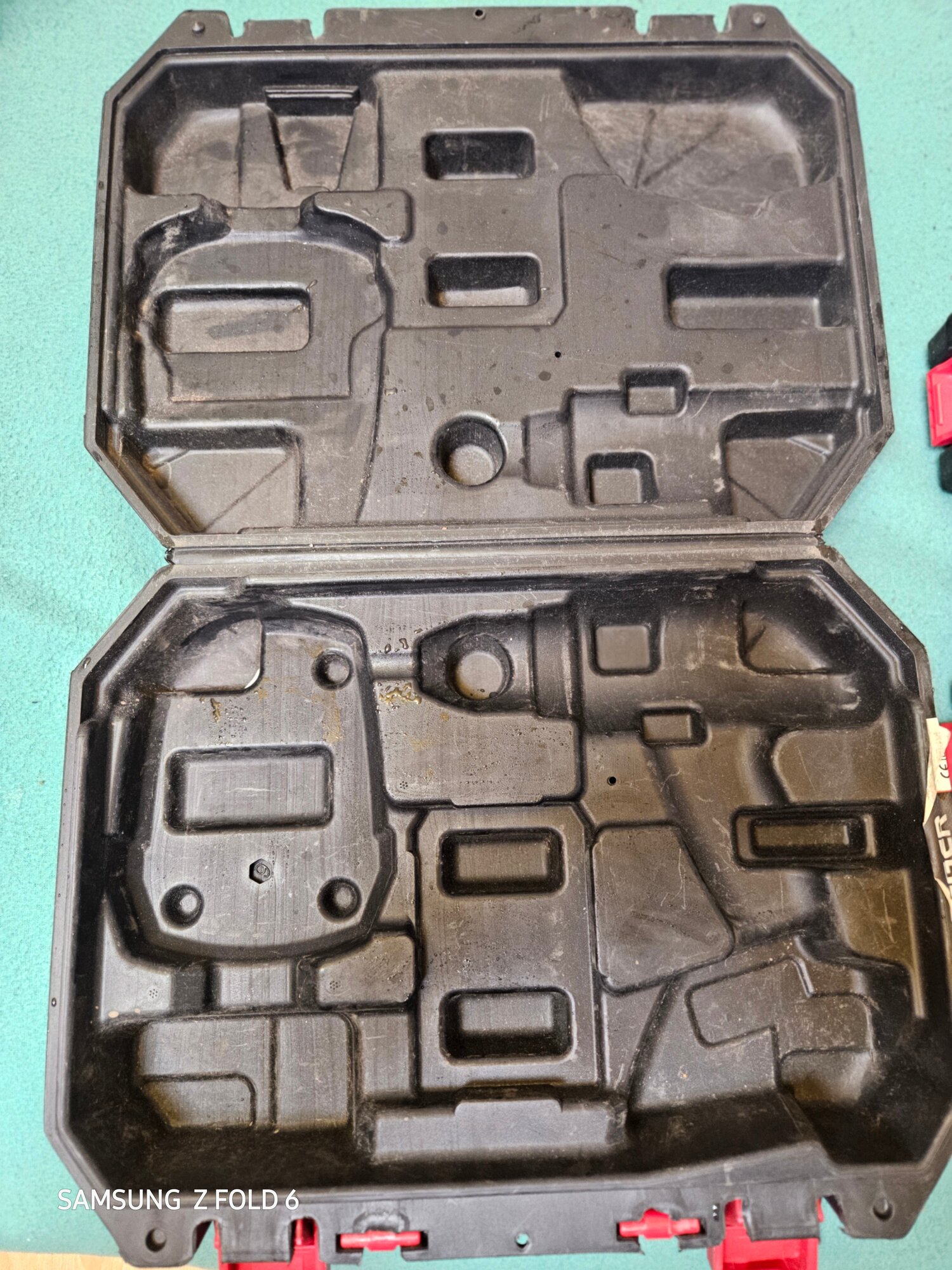 Кейс,ящик,чемодан для шуруповерта(2 штуки)