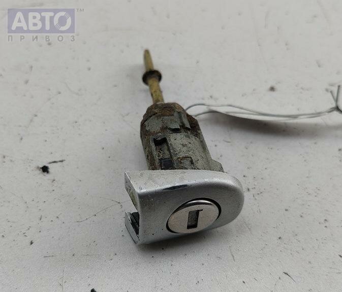 Личинка замка Volkswagen Passat B5+ (GP)