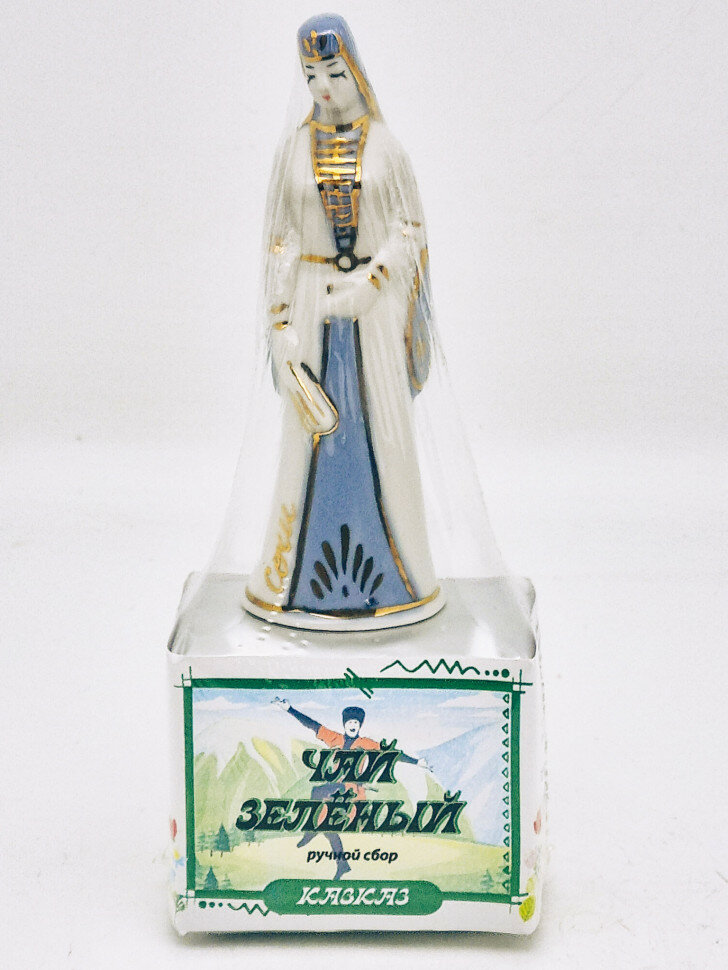 Чай зеленый ручной сбор 40гр Кавказ с сувениром Горянка коллекционный фарфор