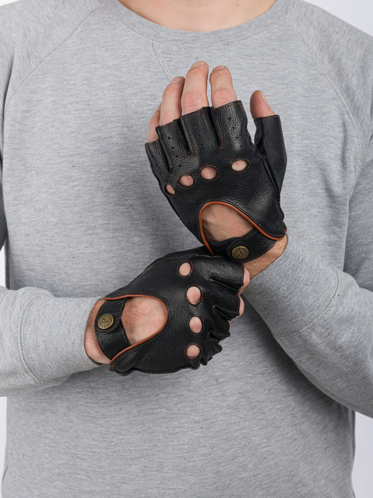 Перчатки для мужчин