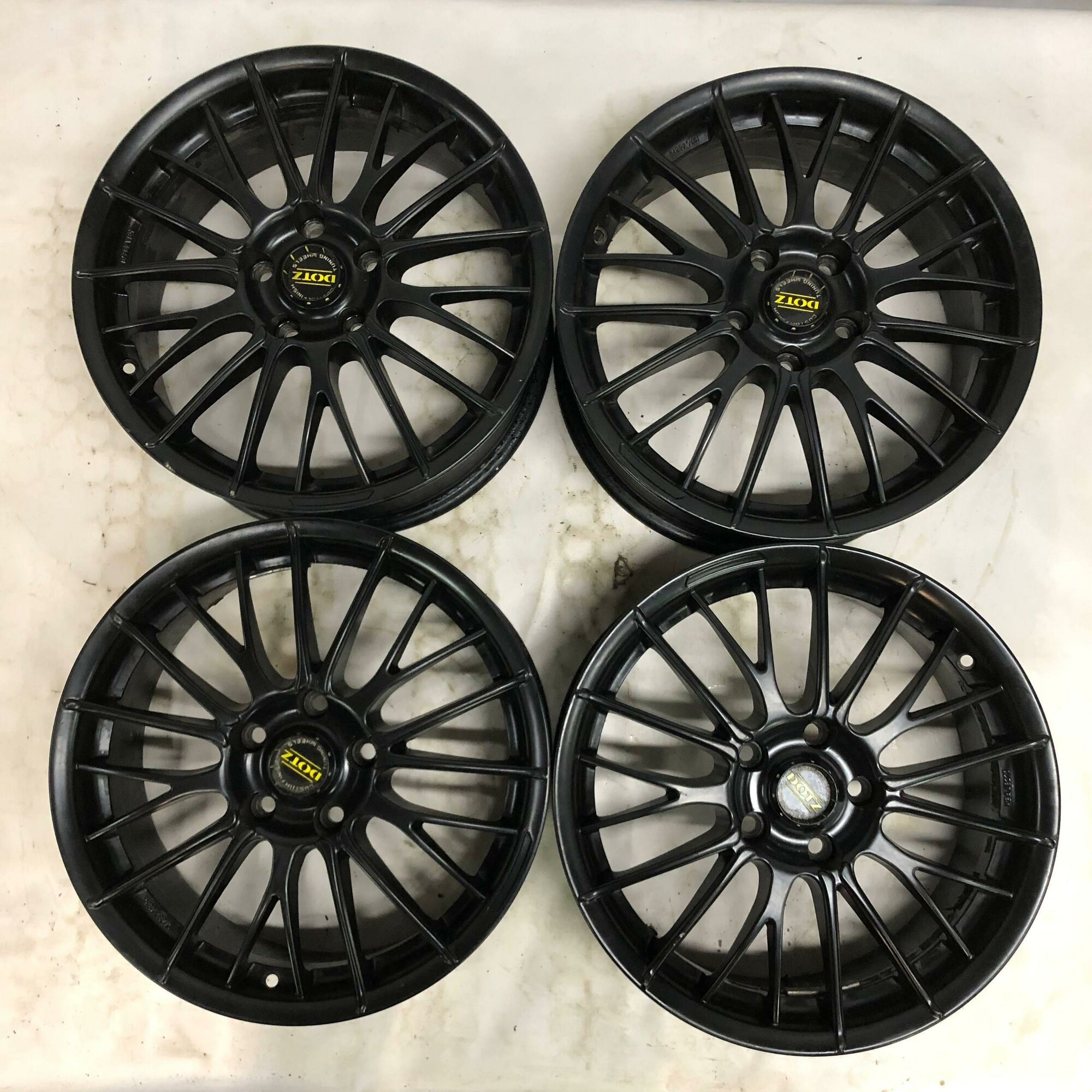 Колесные диски Dotz 17x7 PCD 5x114.3 D71.6 ET48 (Реплика)
