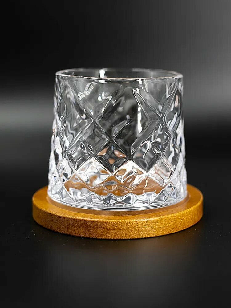 Танцующий стакан для виски на деревянной подставке, подарочная упаковка