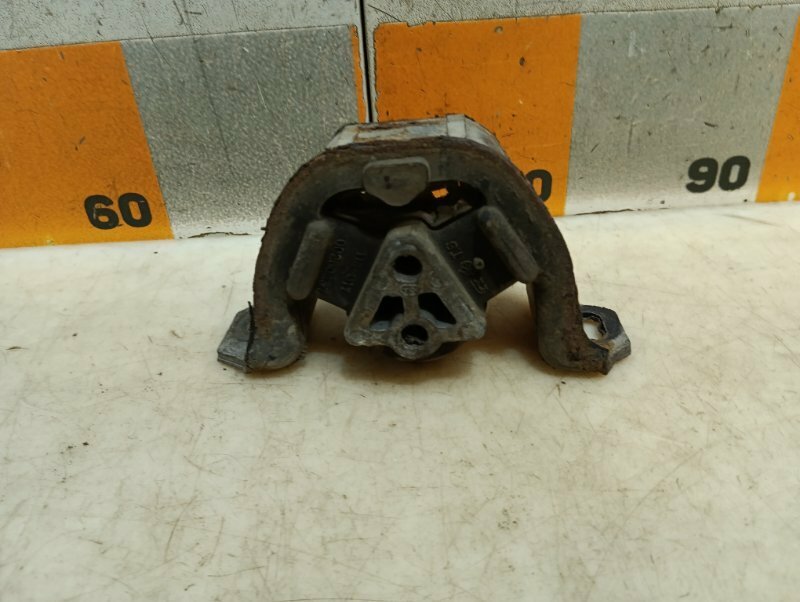 Б/У подушка двигателя Опора двигателя Daewoo Espero 1996 KLEJ Лев. 477759 DAEWOO арт. 00250437