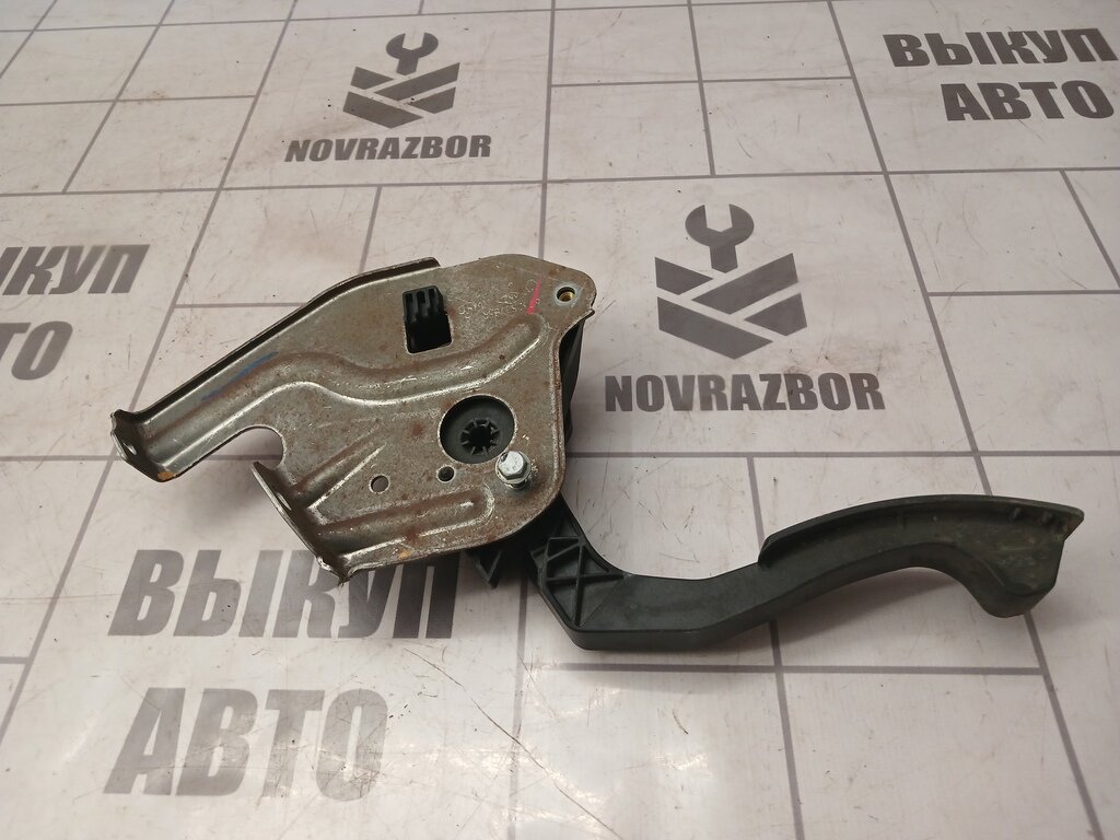 Педаль газа Renault Logan 2 14-18