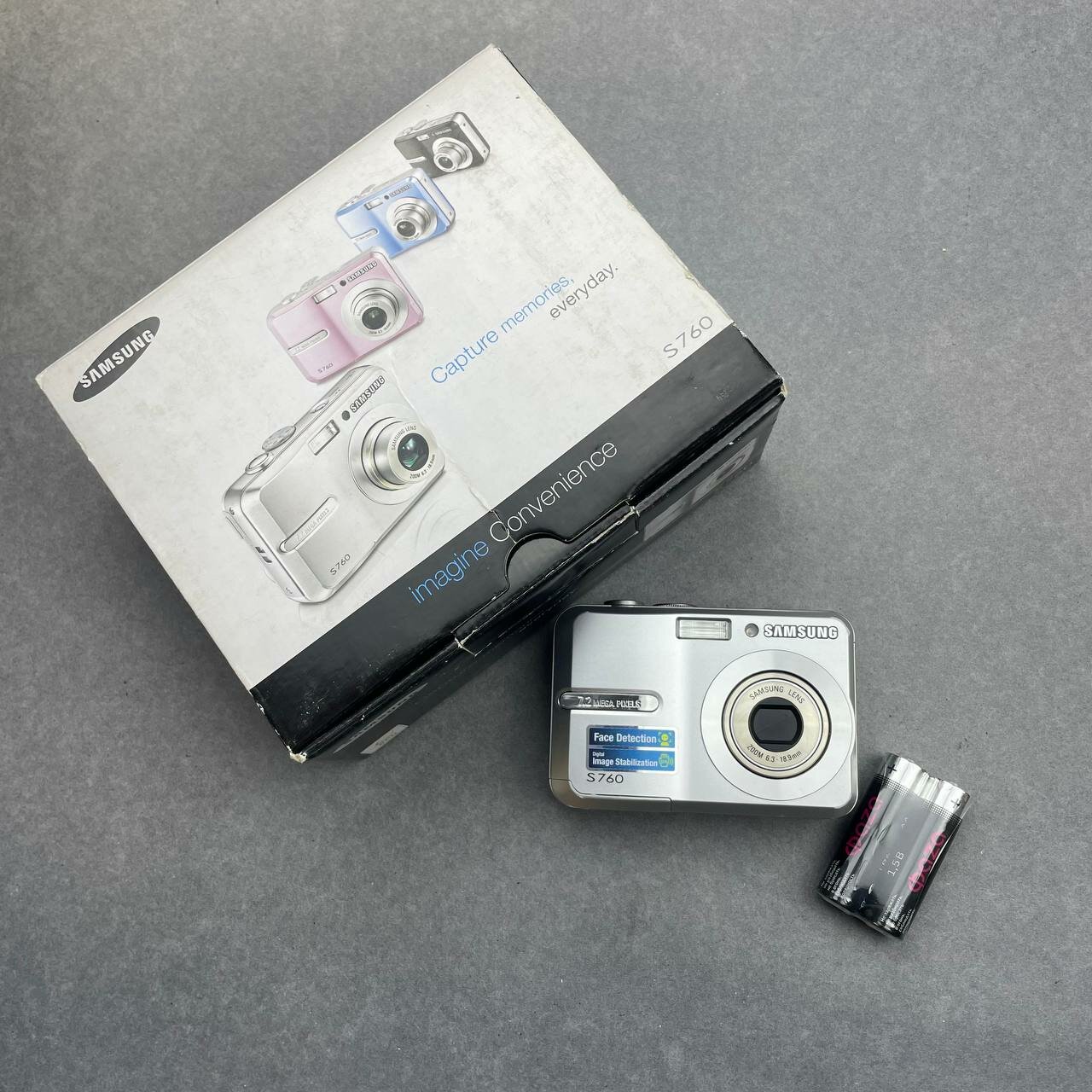 Цифровой компактный фотоаппарат Samsung S760, с коробкой
