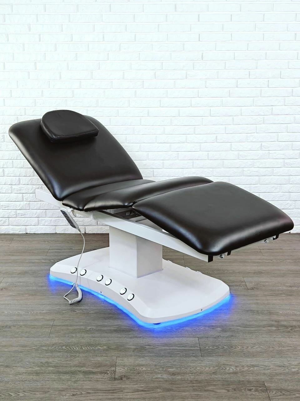 Массажный стол Oliver Black, 3 мотора, с подогревом, ножной пульт