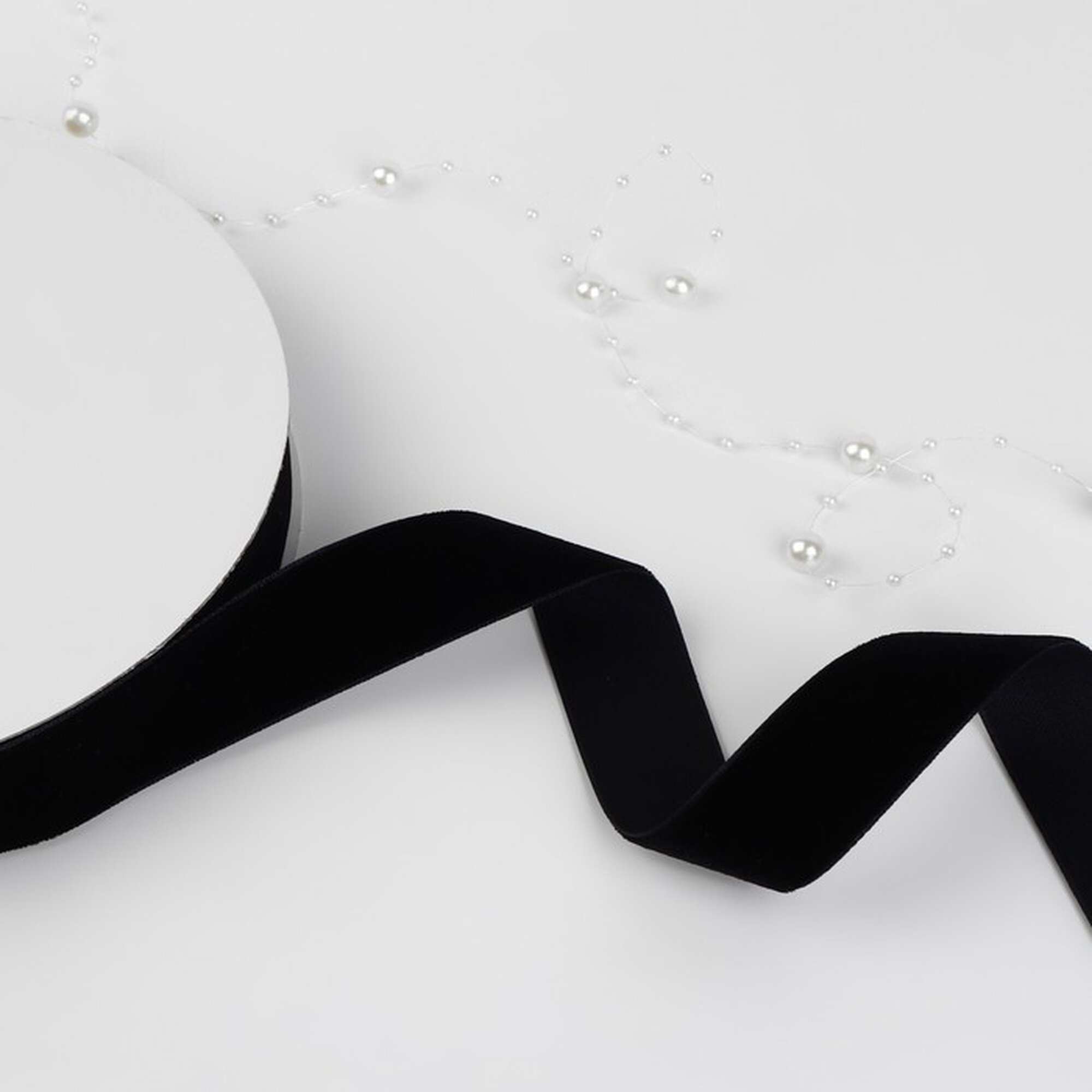 Лента бархатная Арт Узор №03, полиэстер, пришивная, ширина 25мм, длина 18м, черная