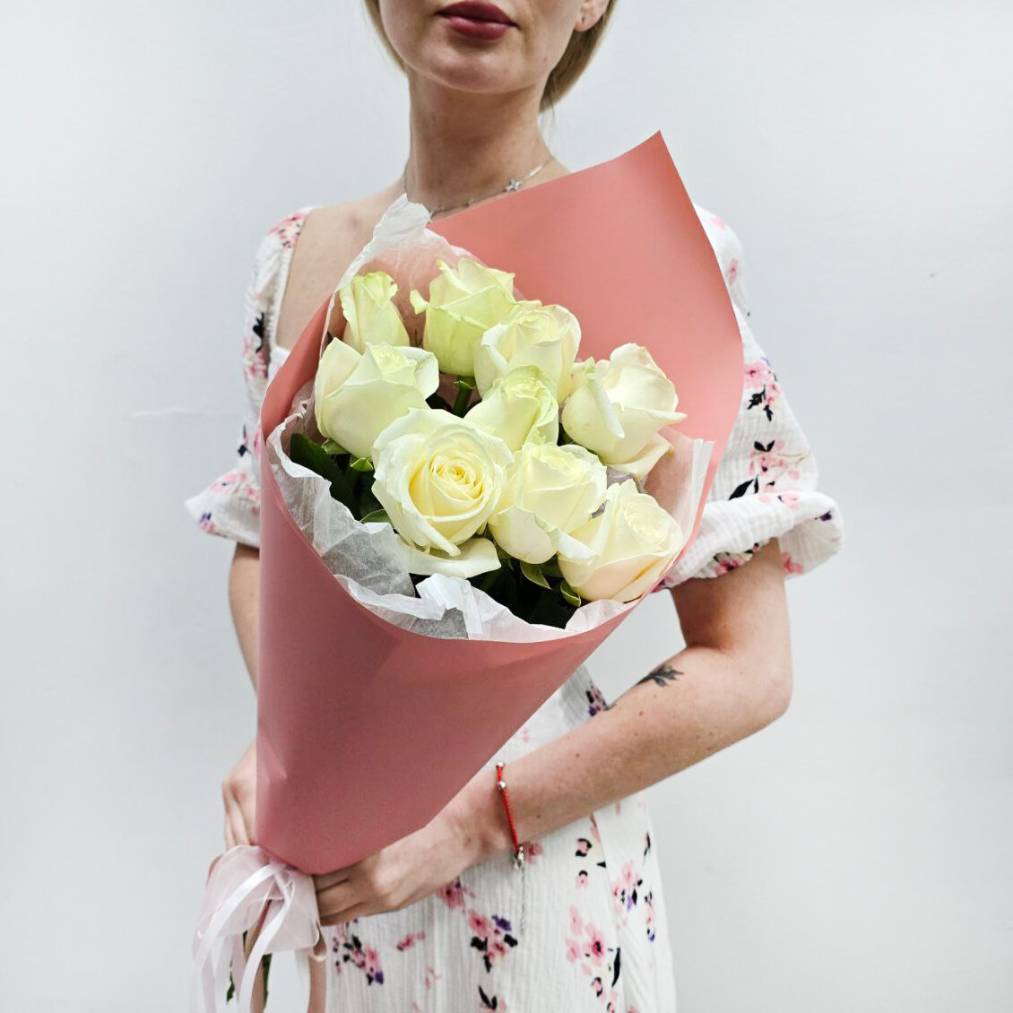 Букет Талисман Флора "Аваланж", из белых роз, 9 шт, высота 60 см