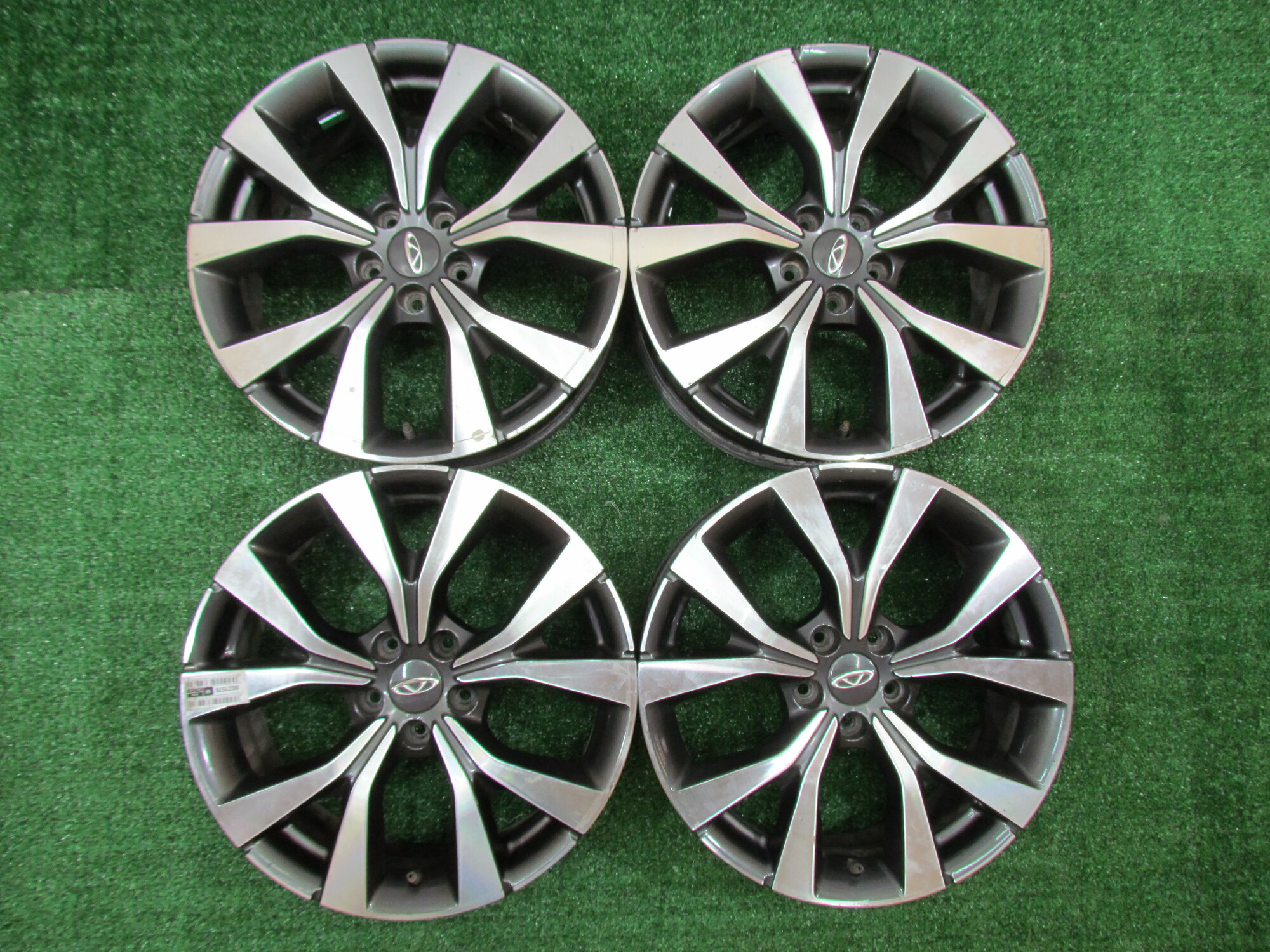 Комплект колесных дисков Chery R18 6.5J ET33 5*108 DIA60.1 (оригинал) 0027578