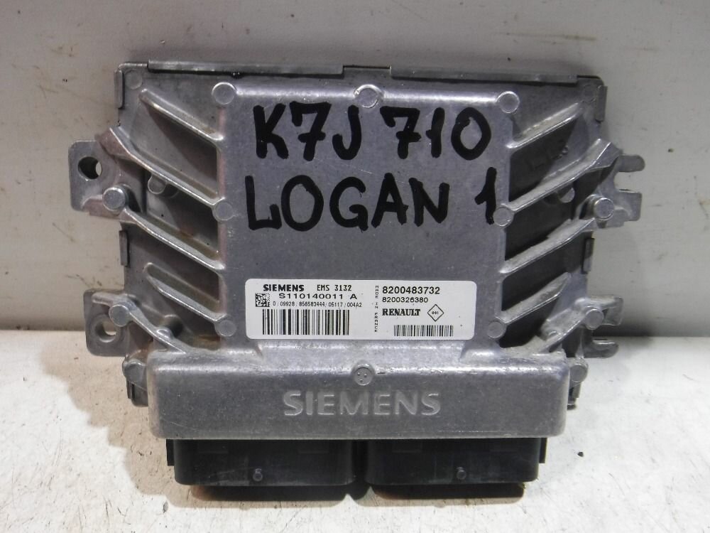 Блок управления двигателем Renault Logan 8200483732