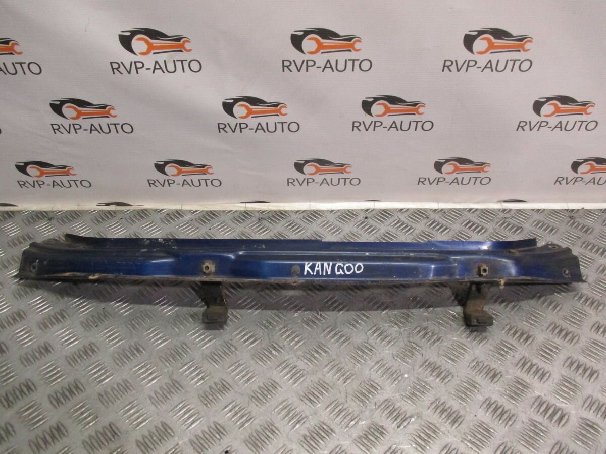 Панель передняя (верх) Renault Kangoo 97-03 775030185