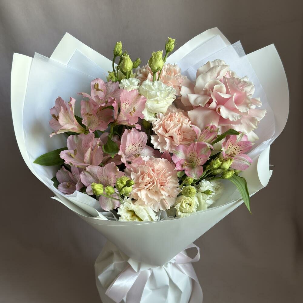 Букет "Нежный", альстромерии, диантус, эустомы, французские розы