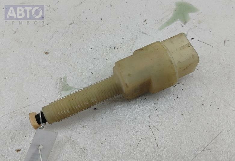 Датчик (включатель) стоп-сигнала Volkswagen Passat B5+ (GP)