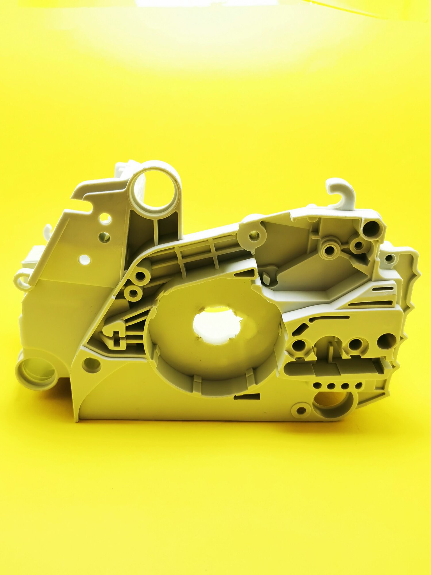 Картер бензопил Stihl MS170 и MS180 пустой