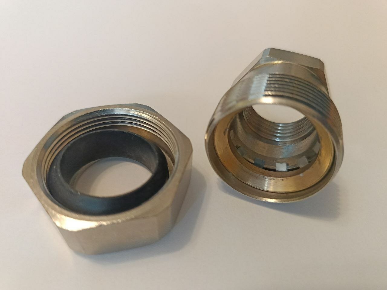 Стальной зажимной переходник с внутренней резьбой для реконструкции и монтажа