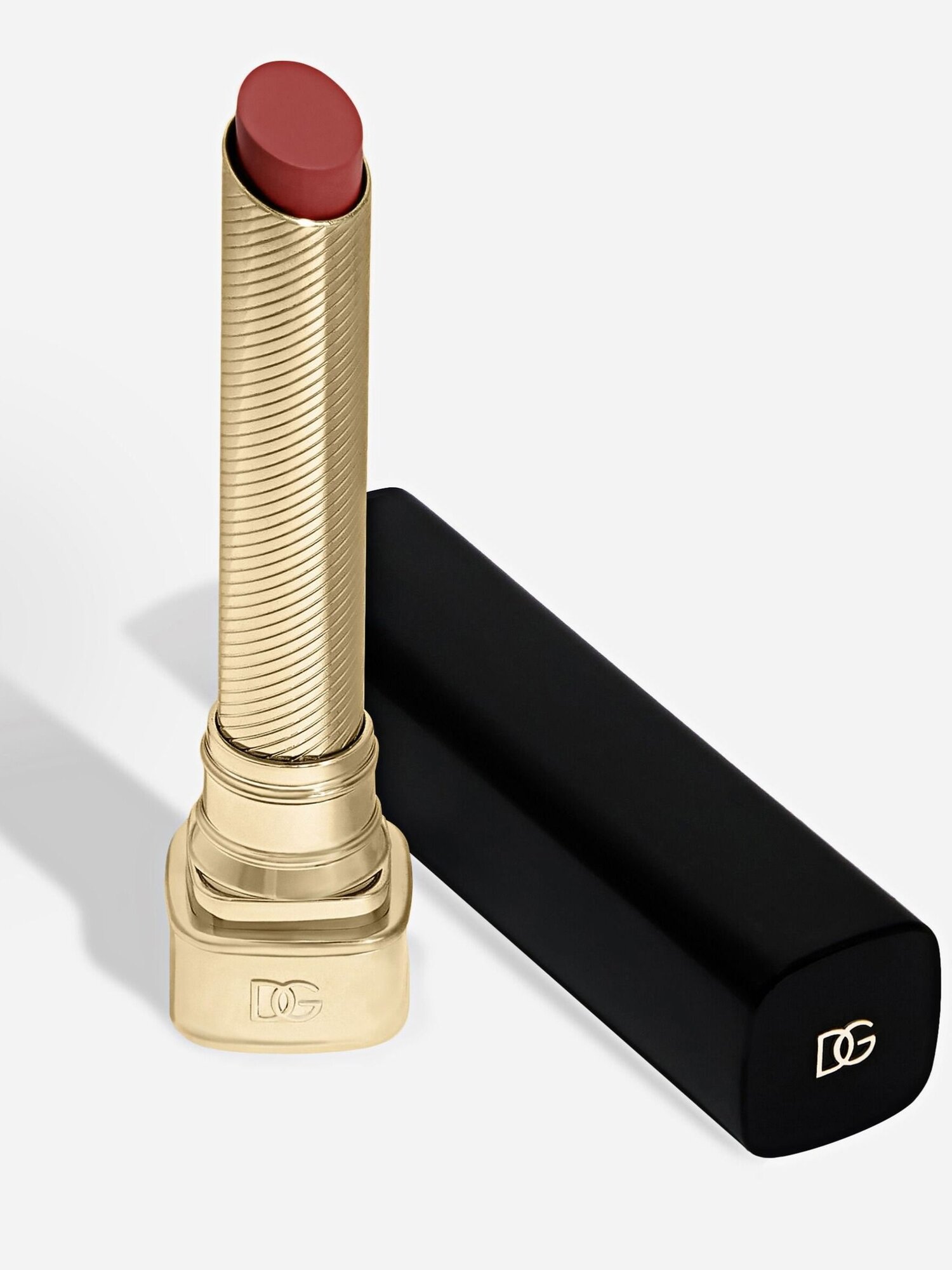 Помада Dolce&Gabbana My Comfy Matte, матовая, увлажняющая, 8г, цвет 1004