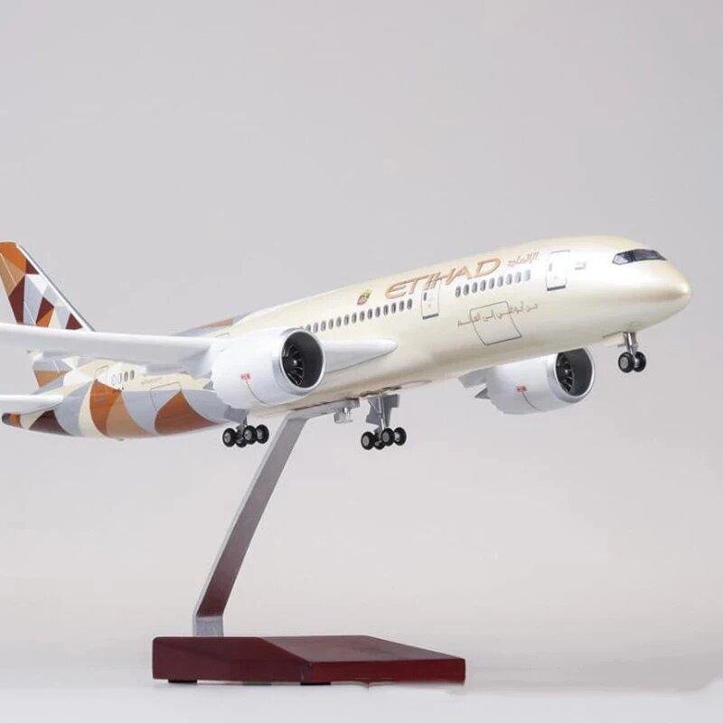 Модель самолета Etihad Air B787 1:130