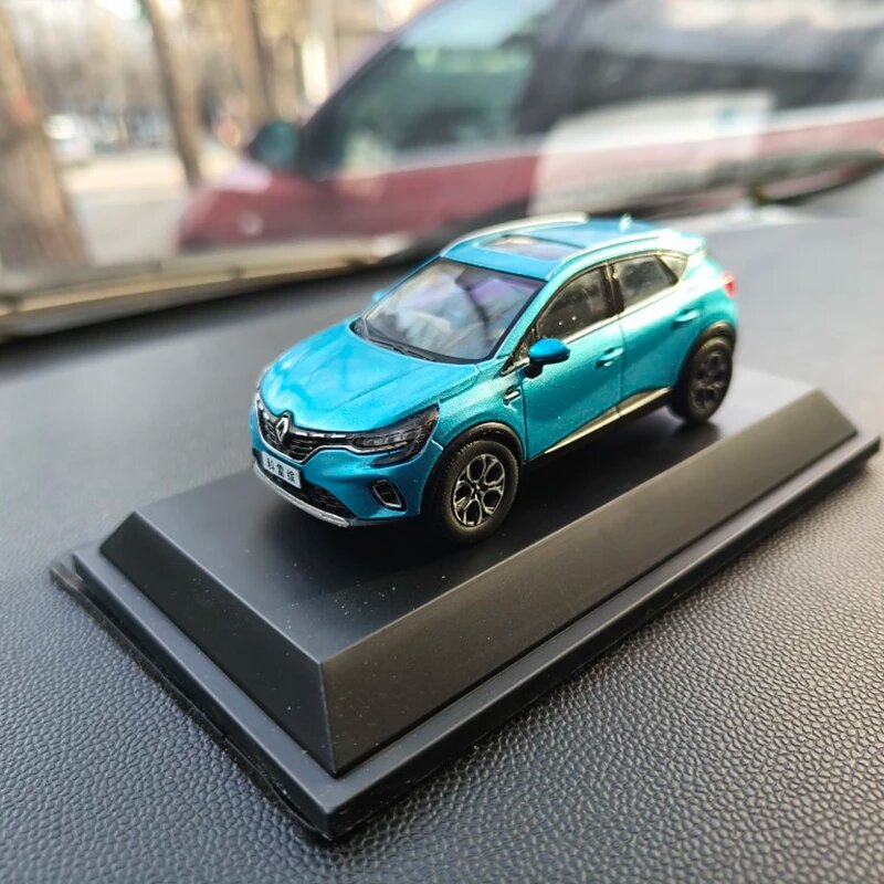 Модель автомобиля WELLY Renault CAPTUR 1:43 02