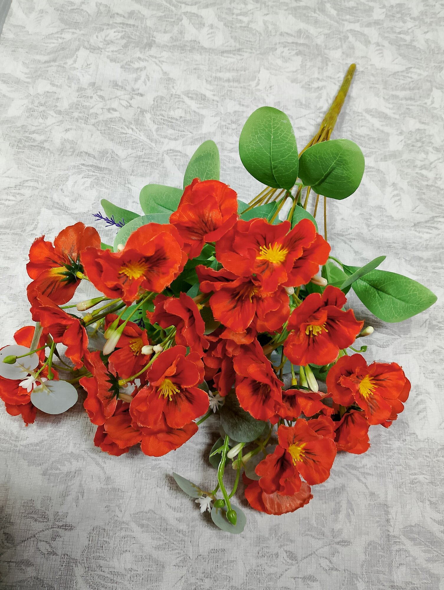 Искусственные цветы Букет Фиалка - 45см, цвет красный