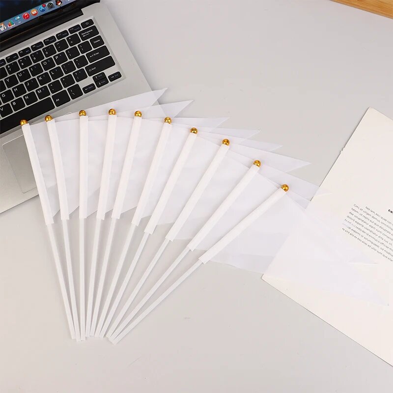 10 шт. маленькие красочные флаги для маркировки сада, газона, двора, красочные треугольные флаги с 10 пластиковыми флагштоками, ручные