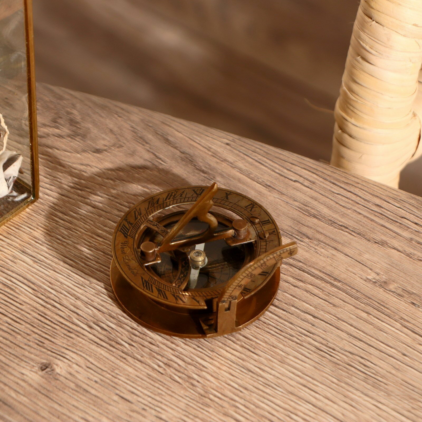 Компас с солнечными часами "Вэст", 8 см, латунь, цвет: бронзовый