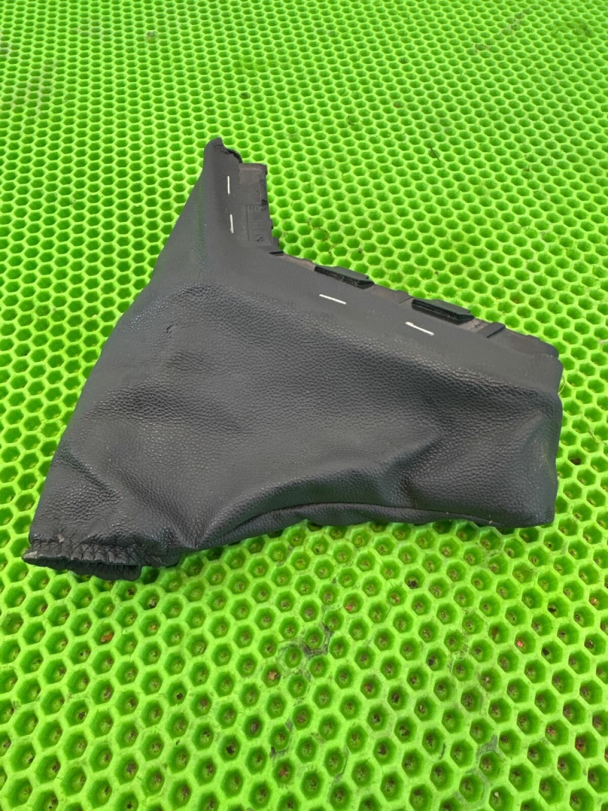 Кожух ручника Opel Astra H 2004 (б/у) 429018286