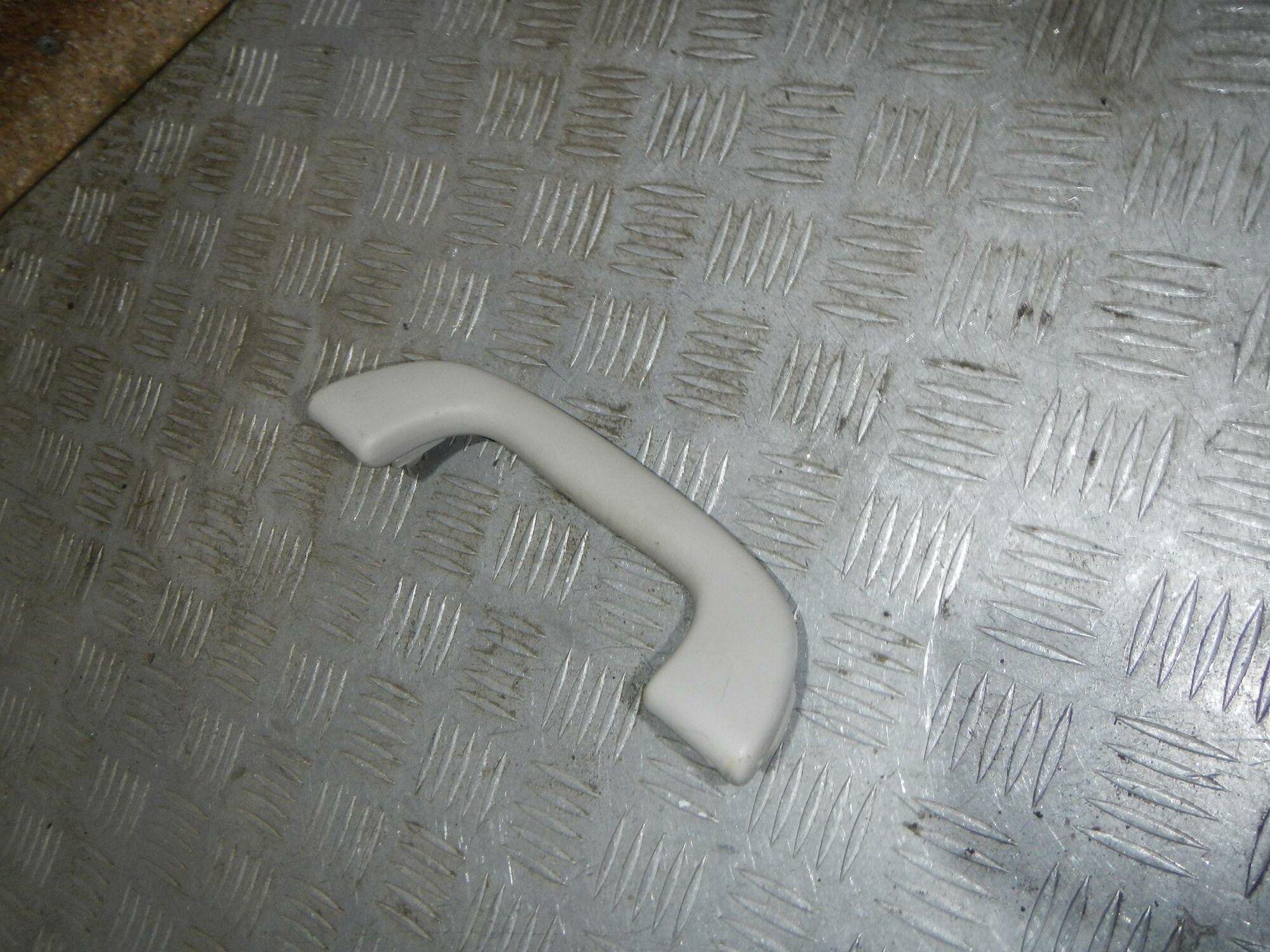 Б/У Ручка внутренняя потолочная, Mazda (Мазда)-6 (GH) (07-) MAZDA 6 (GH) (07-) Потертости. 490809 MAZDA арт. GAL169470B75