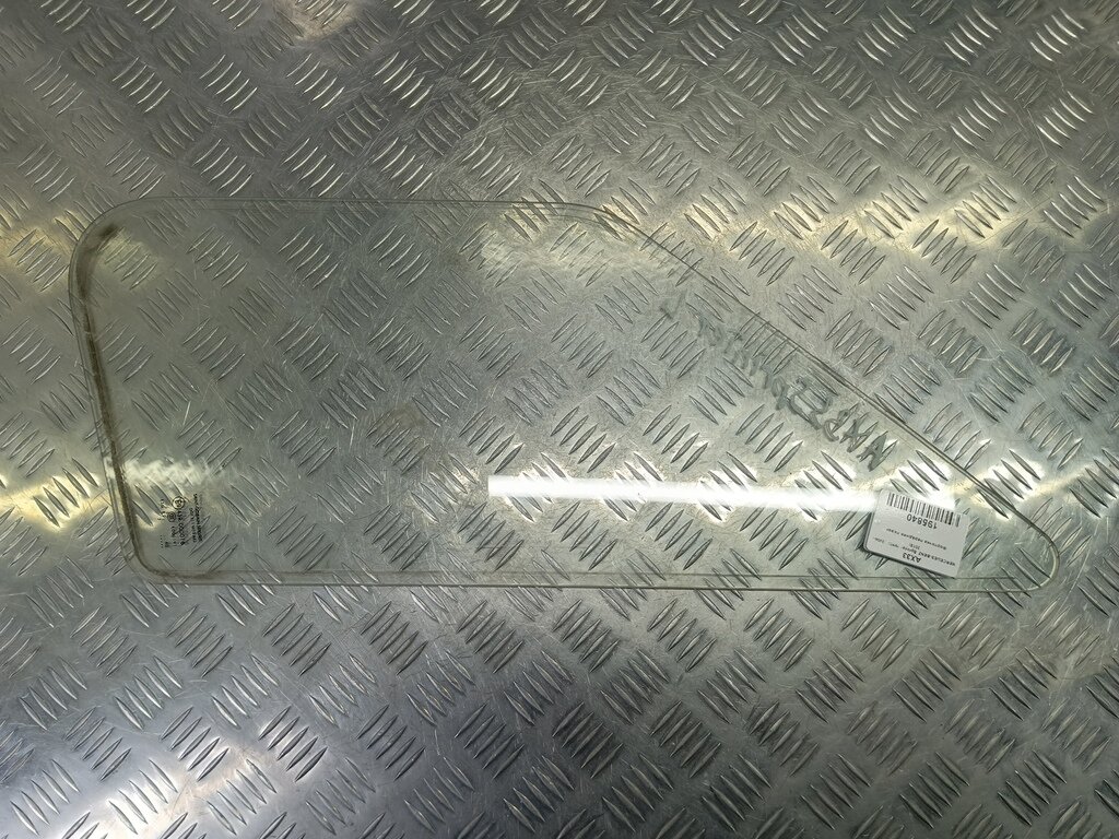 Стекло двери передней левое Б/У для MERCEDES-BENZ Sprinter W906 (2006—2019) A9067250009