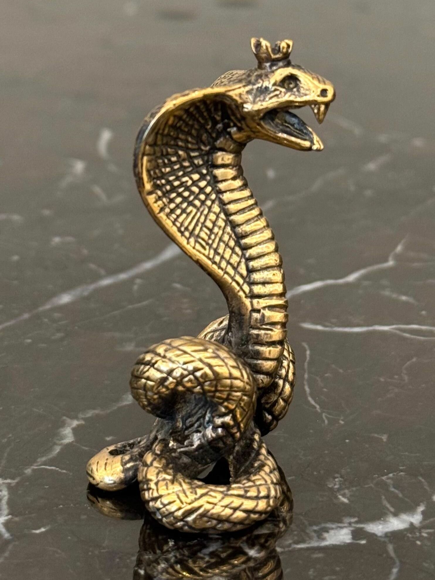 Змея статуэтка для интерьера, фигурка для декора, сувенир подарочный, бронзовое литье