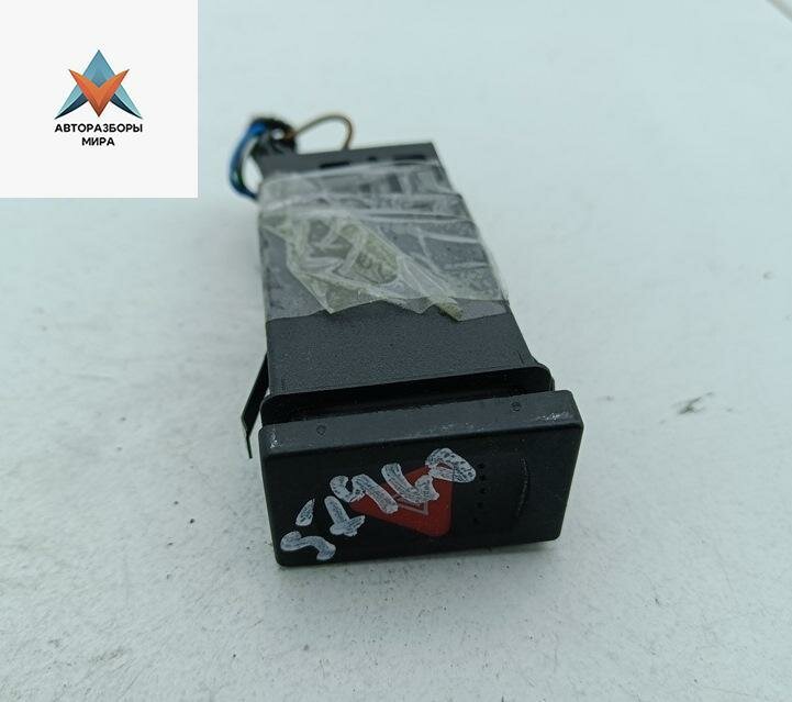 Кнопка аварийной сигнализации Volkswagen Passat B5 рест. 2001 3B0953235D