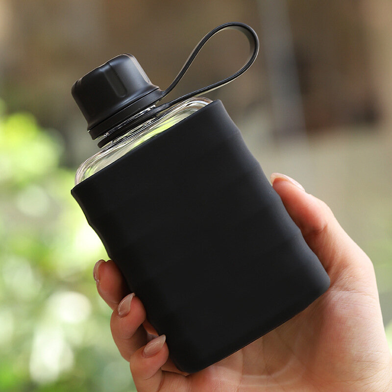 Новая бутылка Tritan Fresh Style с ручкой, плоская бутылка с силиконовым покрытием, пластиковый стакан, высококачественная портативная бутылка для воды для студентов